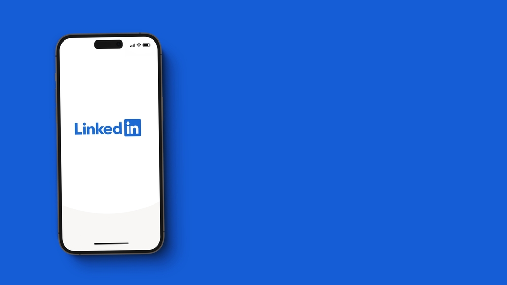 LinkedIn Experiments with Enhanced Video Displays to Boost Engagement ...